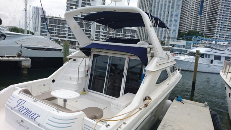 miami-yacht-back-deck - Private Yacht Charters Miami